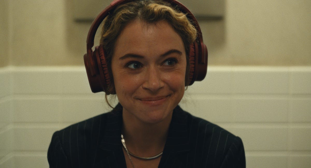Apple TV+’s new thriller starts with a cam boy and a blackmail plot—and ...