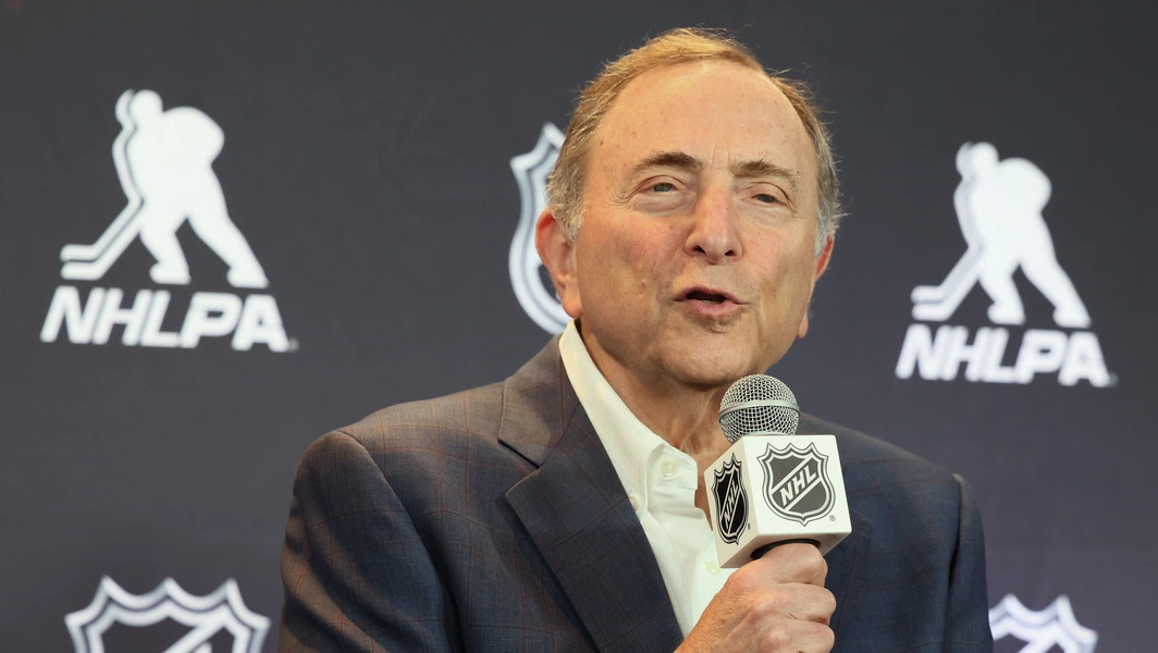Rising NHL cap fuels trade buzz for star players