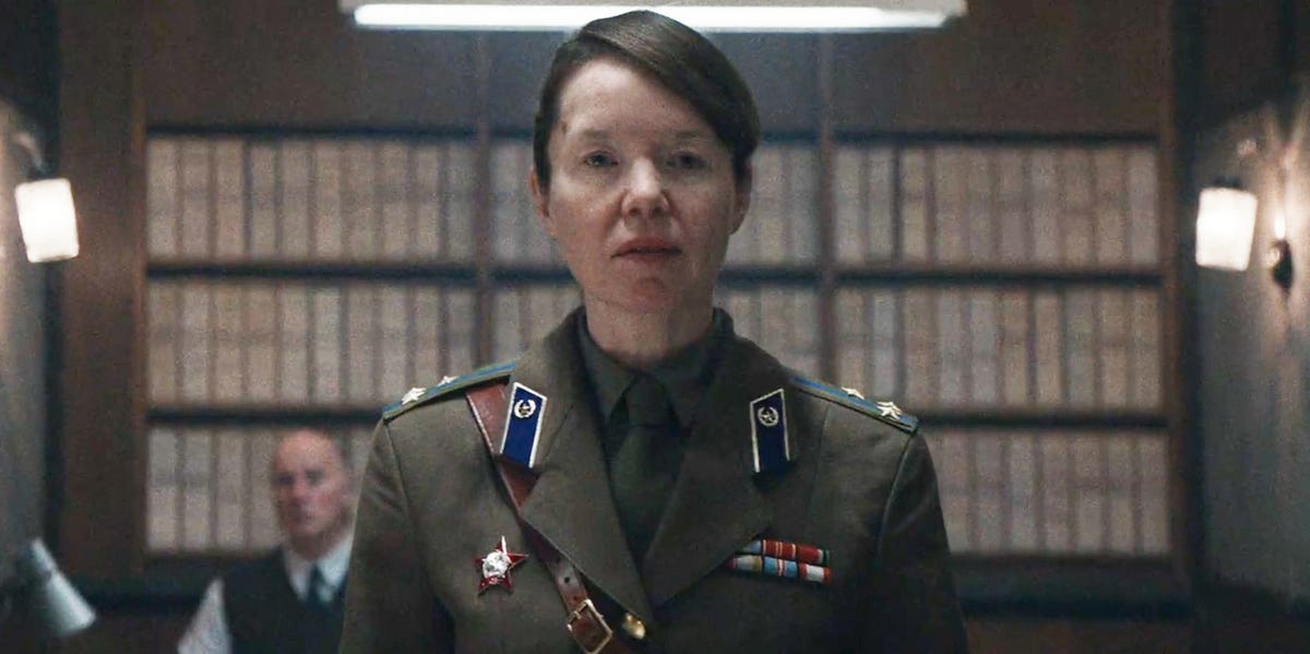 Anna Maxwell Martin's '70s-set drama branded 'enthralling' and ...
