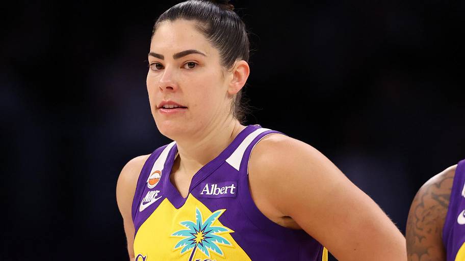 Kelsey Plum suffers leg injury at Sparks practice