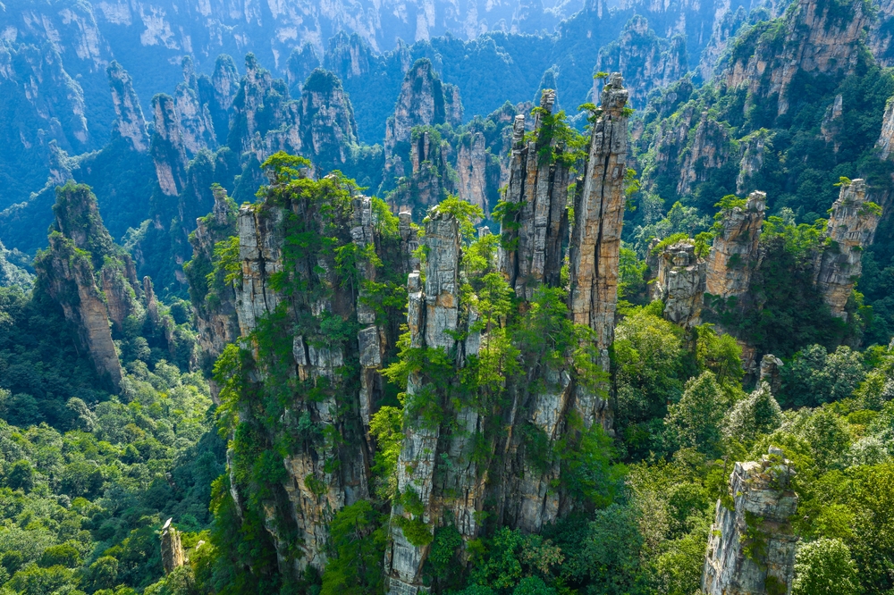 17 most beautiful places around the world for scenic walks and easy views