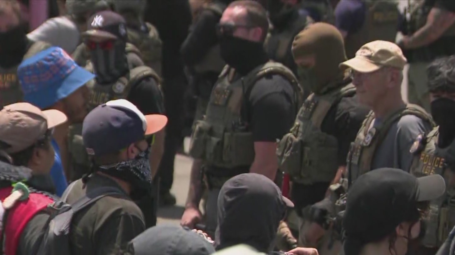 Standoff between ICE and protesters continues in NJ