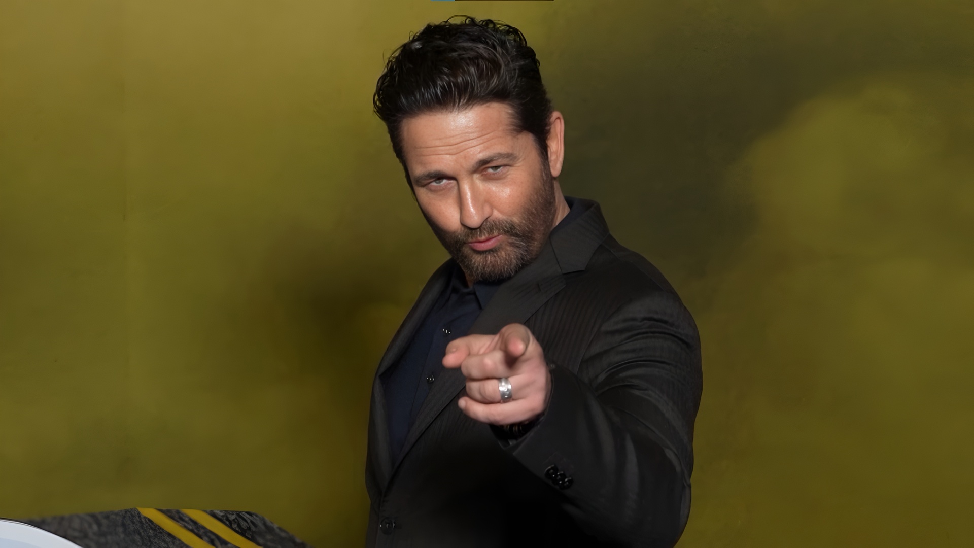 Gerard Butler takes the World Cup by storm in 'The Nest'
