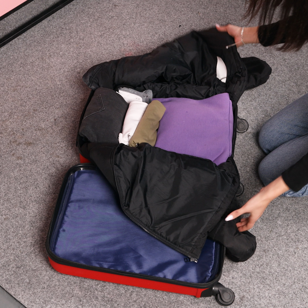 Pack like a pro and save space 👜👌