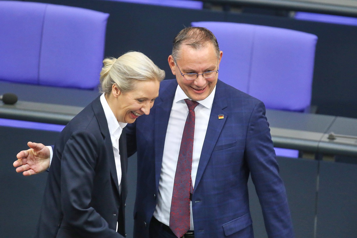Männer und vor allem Arbeiter strömen zur AfD – sie erreicht Werte über ...