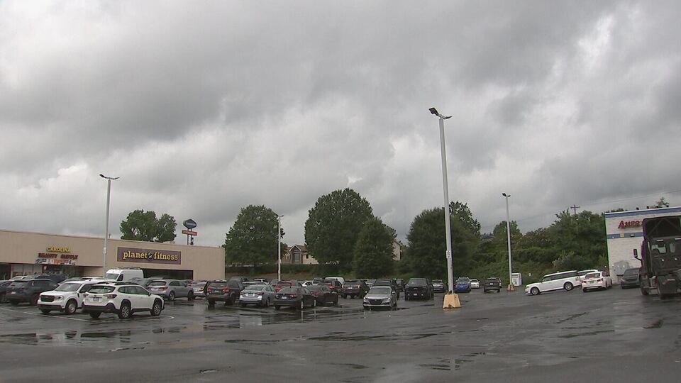 Man accused of impersonating CMPD officer, scamming woman out of nearly $2K