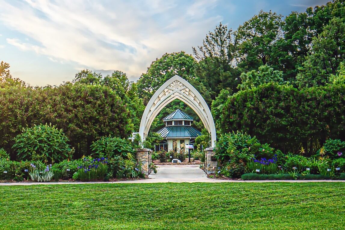 Green Bay Botanical Garden invites guests to experience Botanica after ...