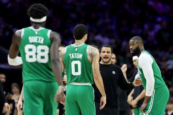 Celtics' Joe Mazzulla named 2025-26 NBA coach of the year