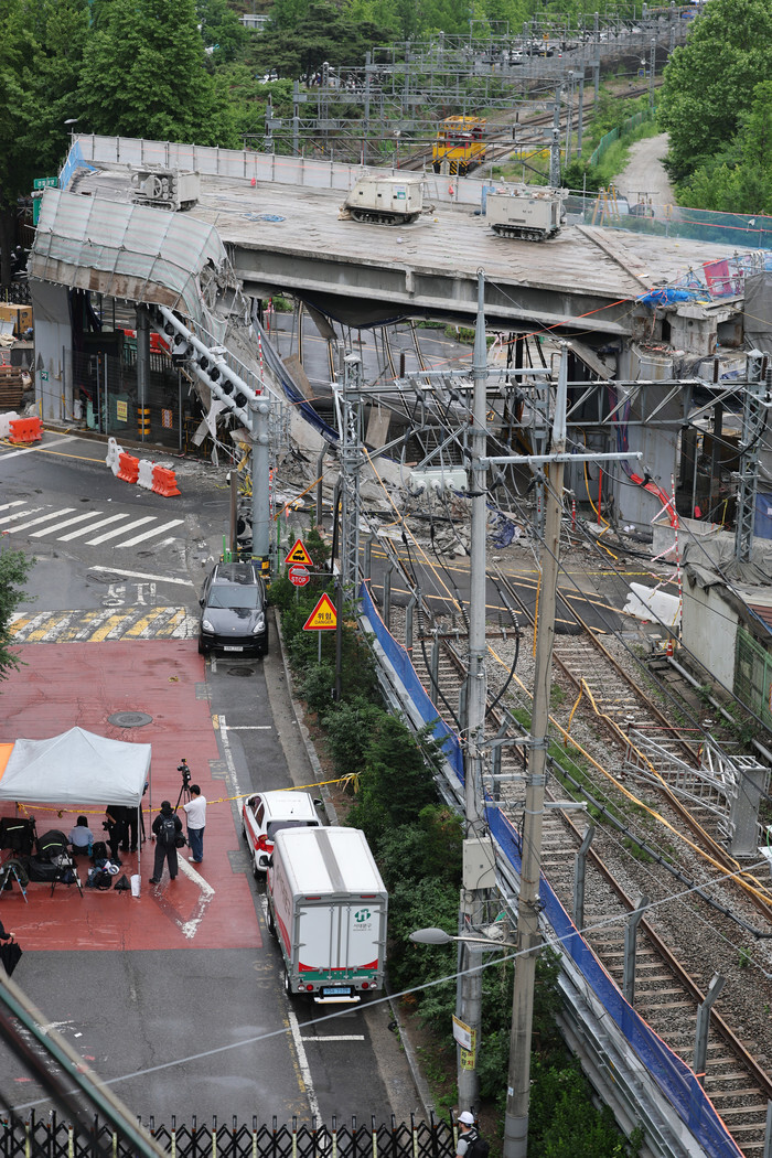 Collapsed overpass in Seoul