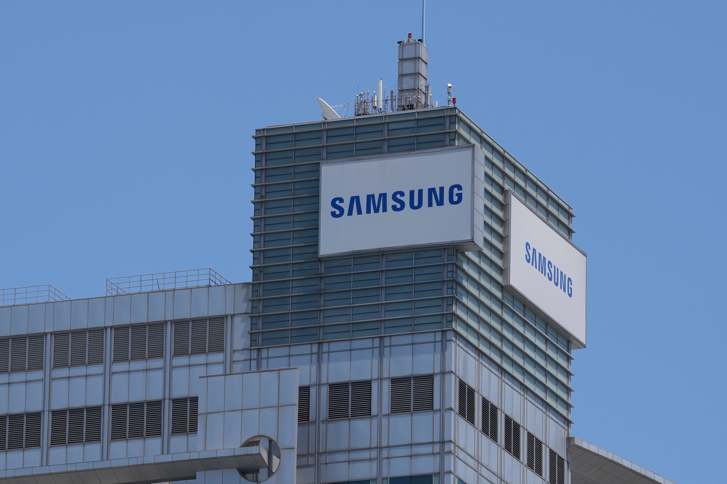 Samsung Electronics workers vote in favor of new labor agreement