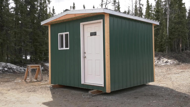 Anderson students build cabins to give firefighters a place to rest ...