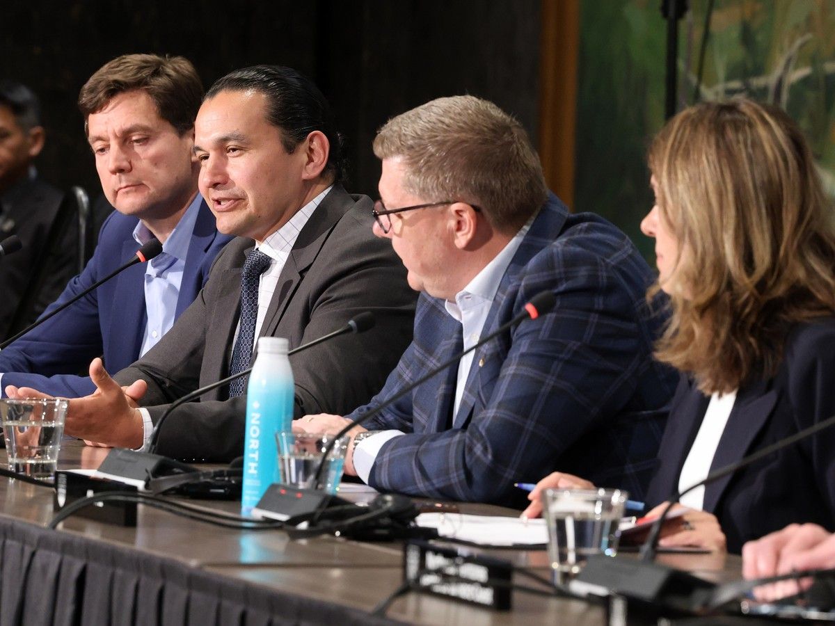 David Eby and Danielle Smith spar over pipelines, separatism at ...