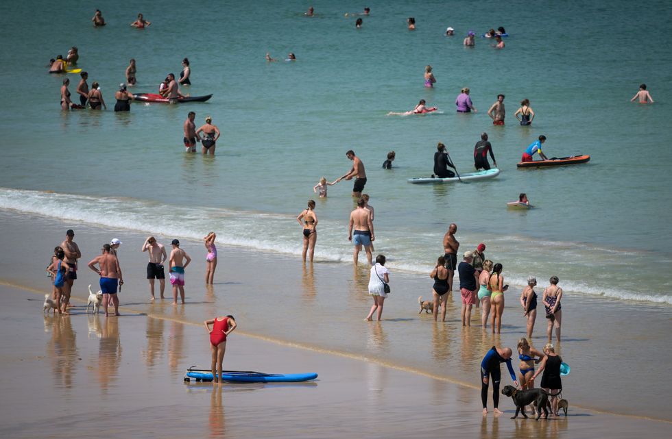 Wasteful water bosses demand Britons half-fill their paddling pools ...