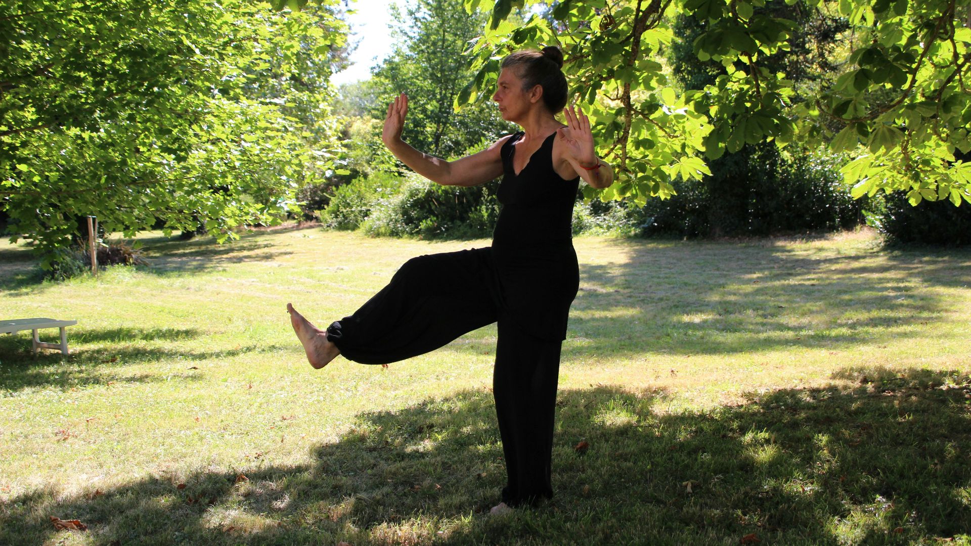 10 forms of exercise that strengthen balance & 10 that put it at risk
