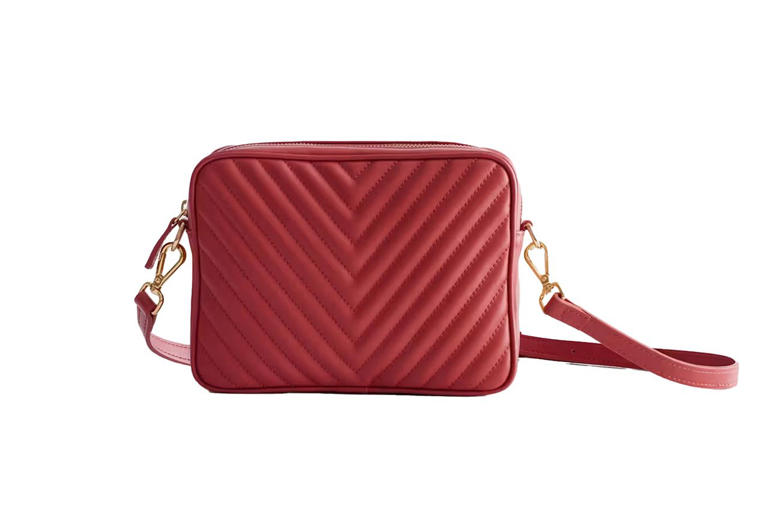 Jennifer Lopez, Kaia Gerber, and Kylie Jenner agree: This rich-girl bag ...