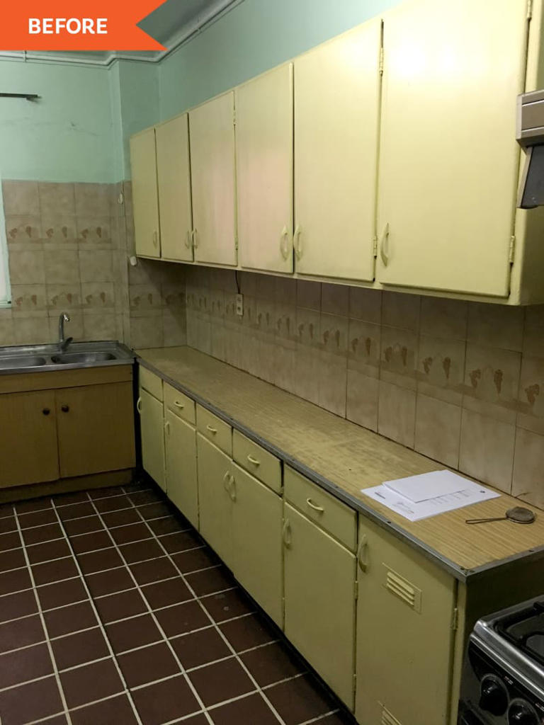 This dark vintage kitchen is now calm and airy thanks to a $2,000 teal redo