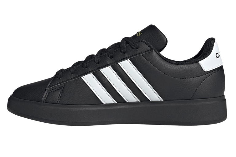 Jennifer Aniston and Amal Clooney made Adidas sneakers an it-girl ...