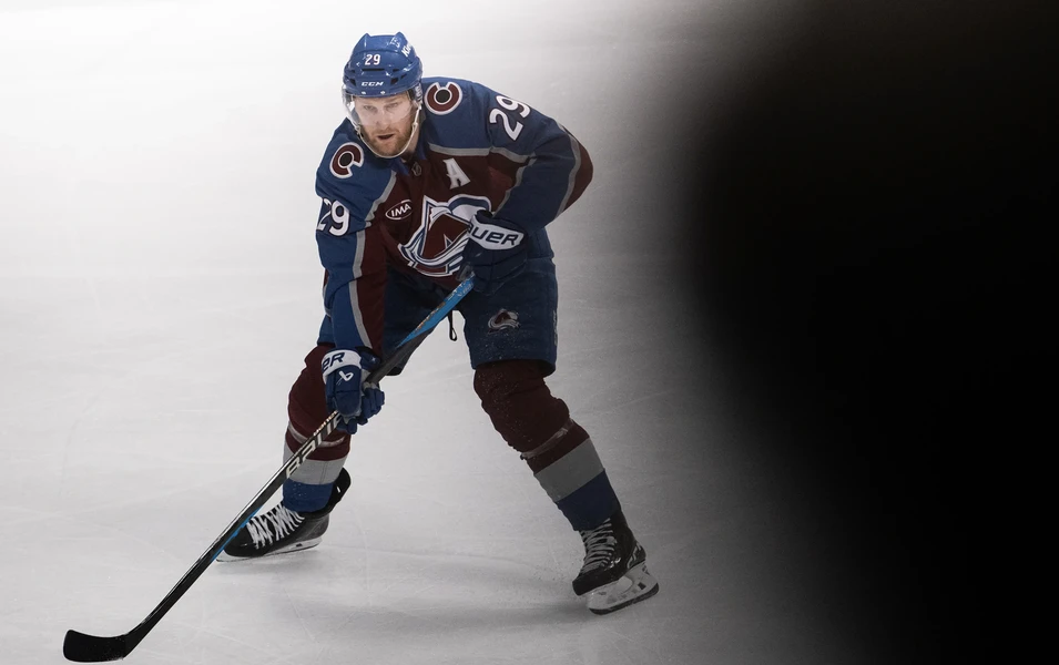 MacKinnon to play injured as Avalanche face elimination