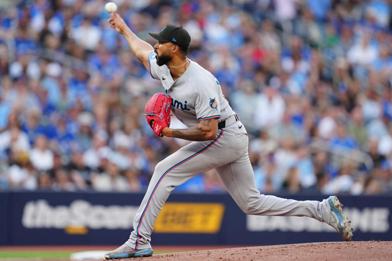 Sánchez hits first career grand slam as Blue Jays win 8-1, snap Marlins ...