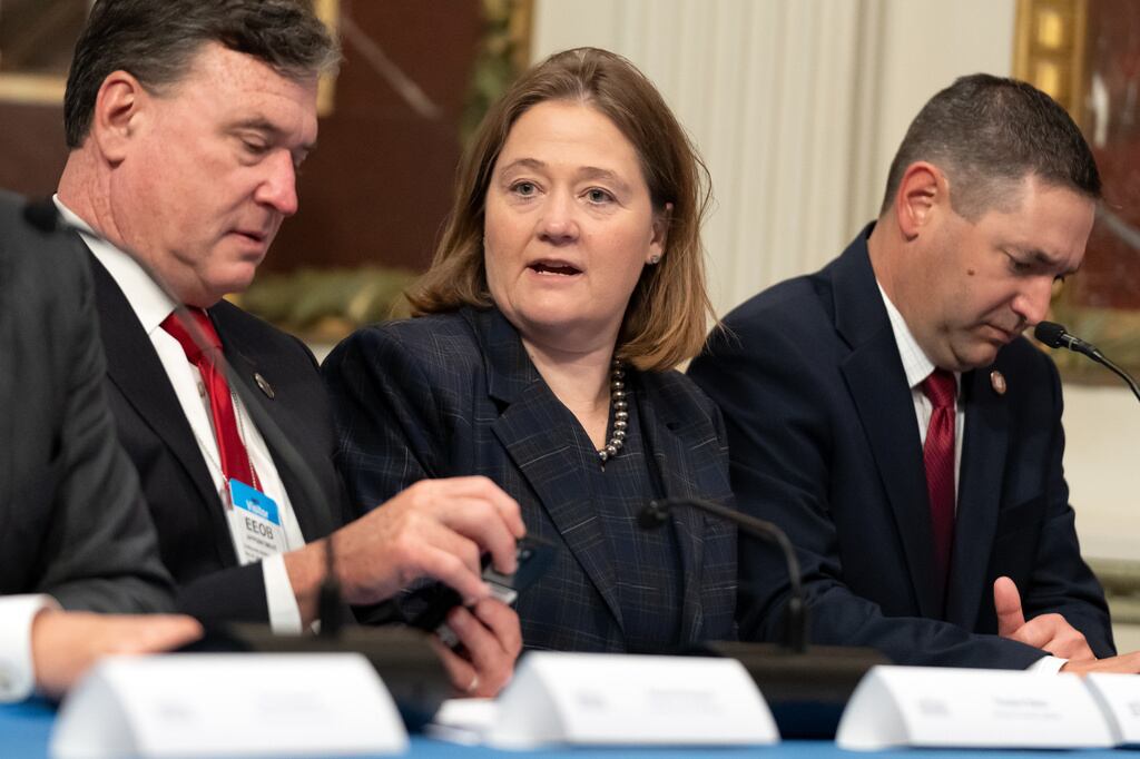 Iowa AG Bird meets with VP Vance, 14 other attorneys general on fraud ...