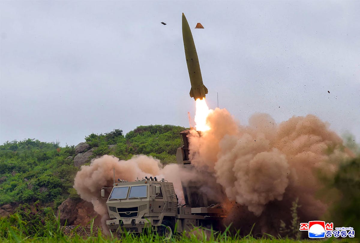 Pyongyang teste un nouveau système de lance-missiles polyvalent