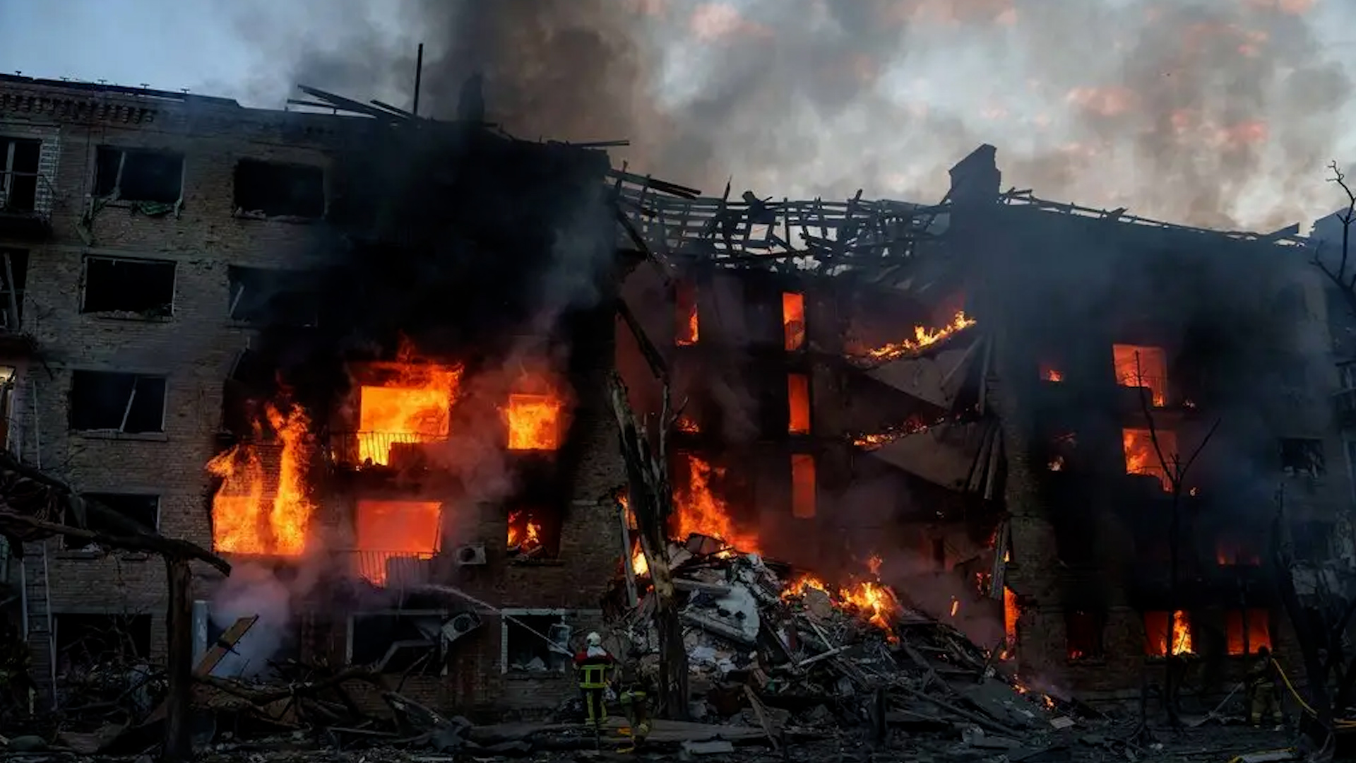 Russia threatens new strikes on Ukraine, embassies