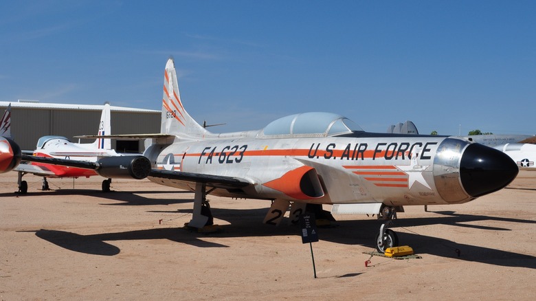 8 fighter jets with Pratt & Whitney engines