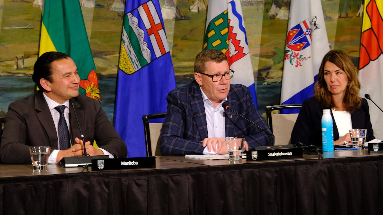 Danielle Smith, Wab Kinew spar over treaty rights at premiers conference