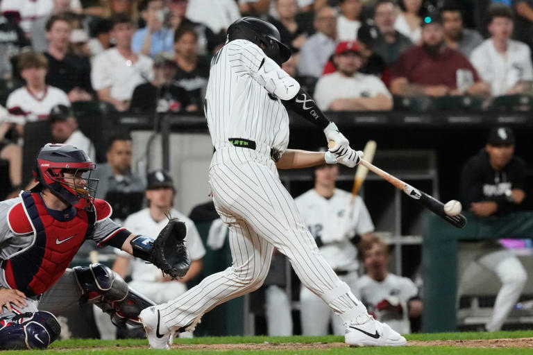 Brooks Lee's bases-loaded double gets it done for Twins in 11-inning, 5 ...