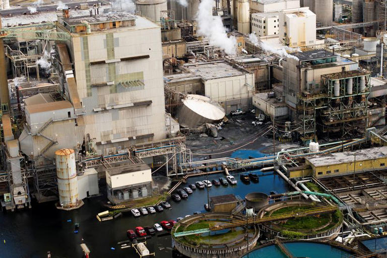 Chemical tank rupture in Washington state causes one death, multiple ...