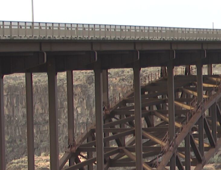 Authorities investigating incident at Perrine Bridge