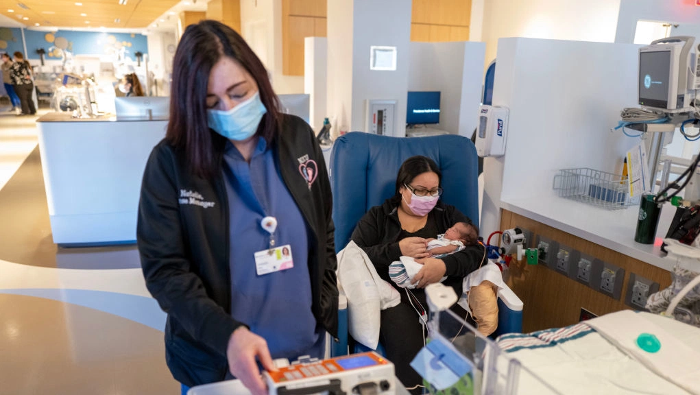 Teen twins fund NICU music therapy to calm newborns