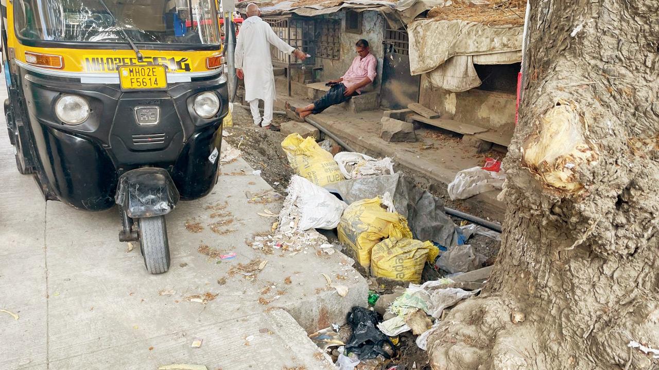 Mumbai's Vakola residents raise alarm over incomplete BMC road ...
