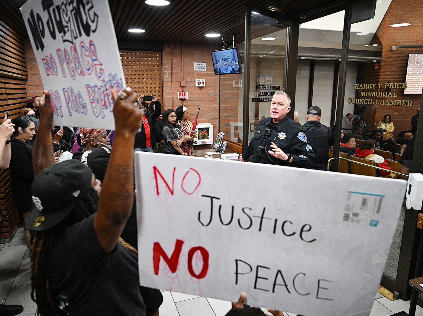 Residents confront Fairfield leaders over student arrest