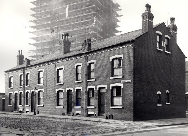 Honourable photos take you back to Holbeck in the 1960s