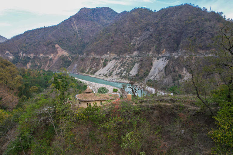 Architect brothers moved to a Himalayan town and built a mud villa by ...