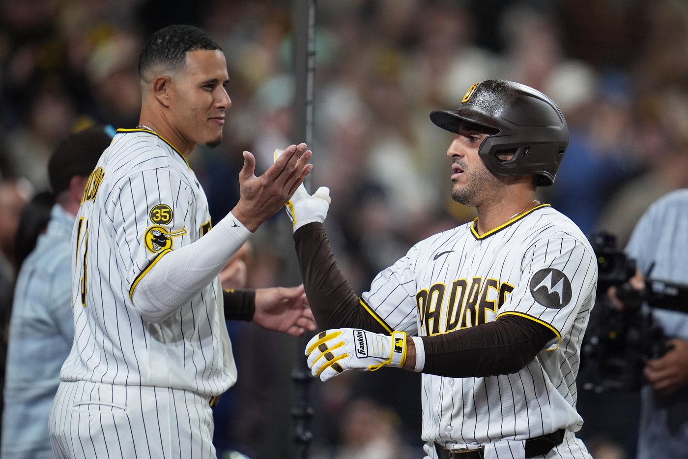 Harper, Realmuto and Turner hit home runs in Phillies' 4-3 win over Padres