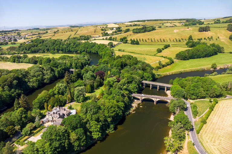 Stunning drone photos show the beautiful Crook o' Lune near Lancaster ...
