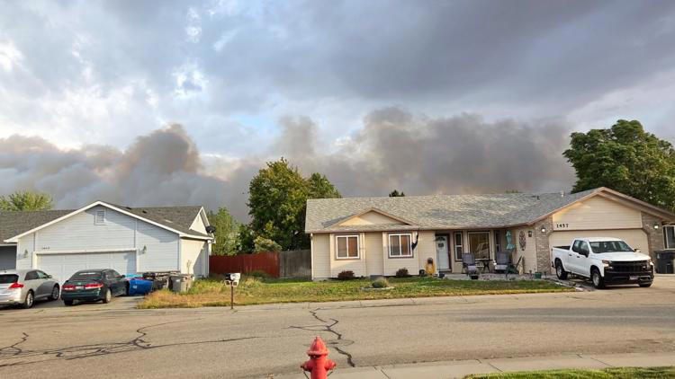 Large brush fire burns south of Mountain Home
