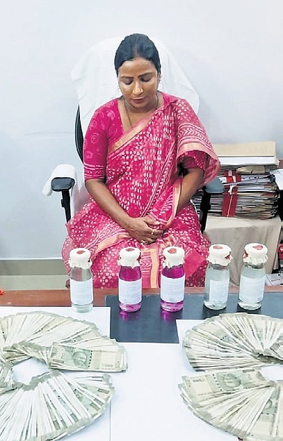 Shamirpet tahsildar held with RS 2 lakh bribe