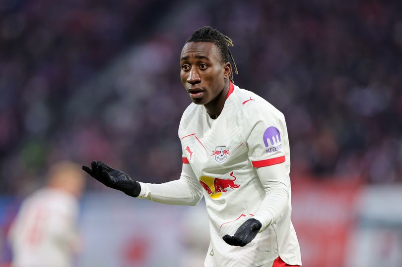 Liverpool just got perfect Harvey Elliott answer and Arne Slot has to ...