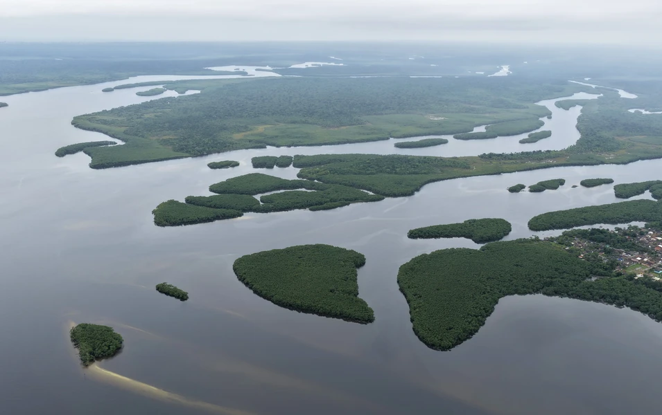When nature reserves give back beyond their borders