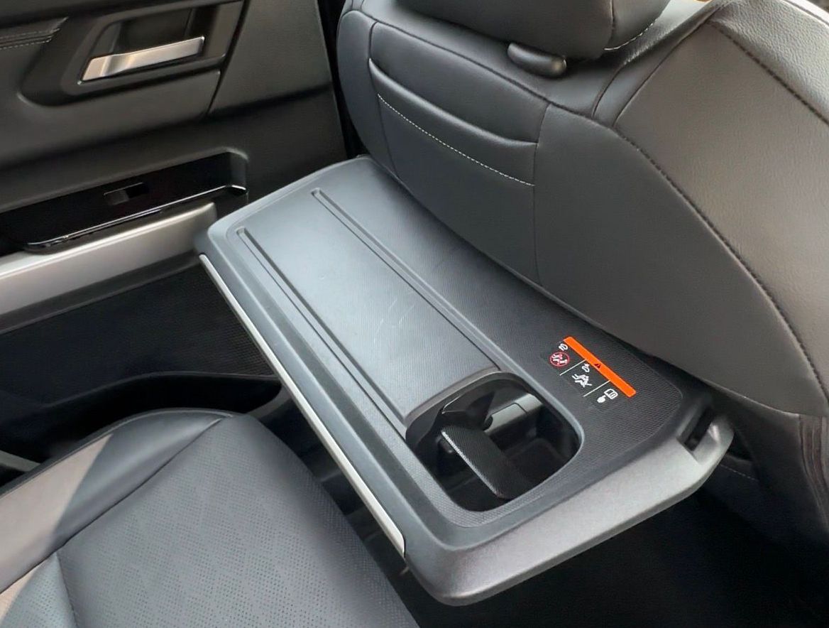 Mitsubishi Destinator SUV 7 seater cocok buat keluarga, nyaman hingga ...