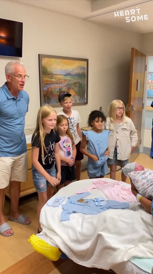 Kids meet newborn sibling for the first time and melt hearts