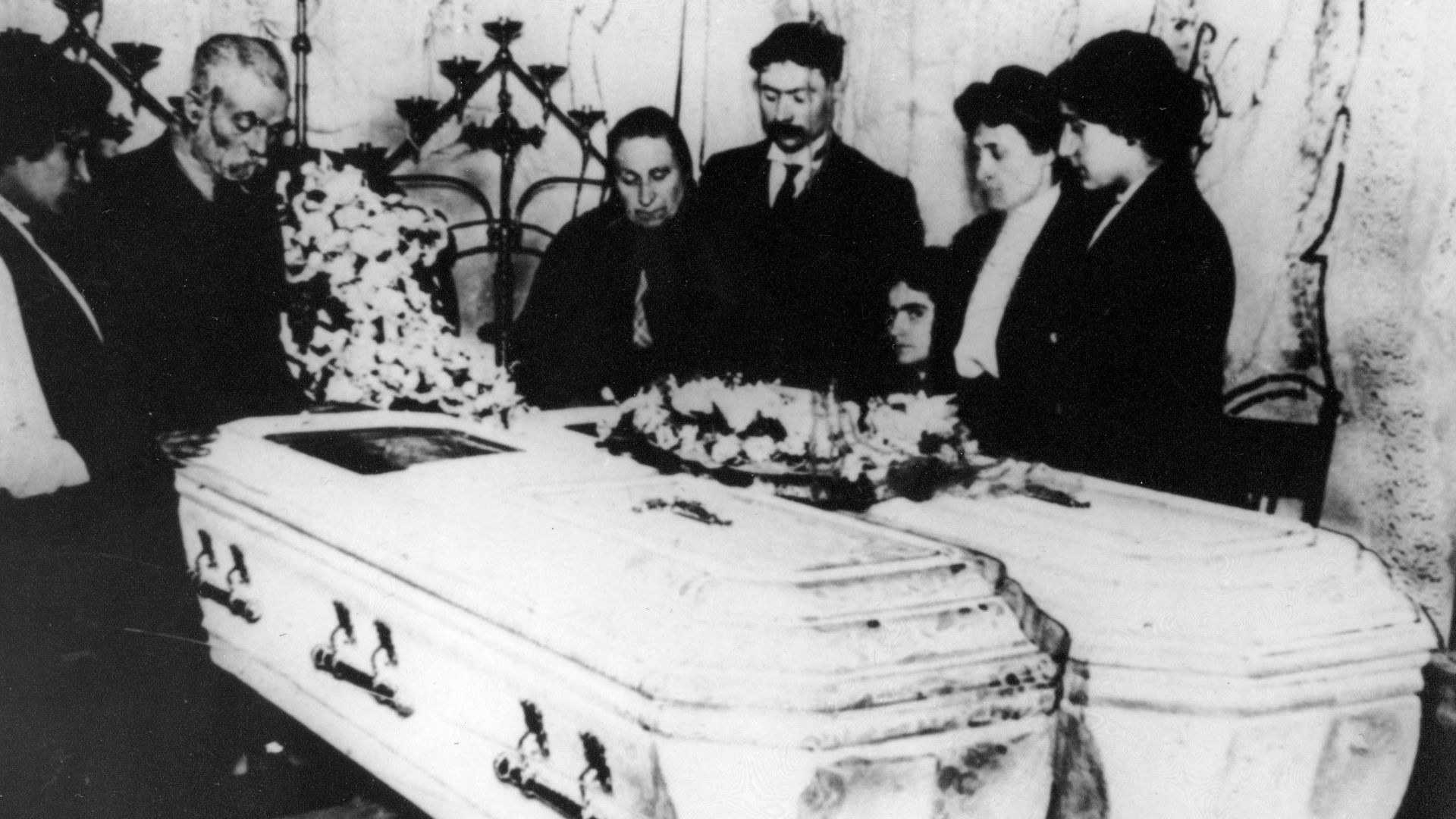 Why Victorian England desperately needed safety coffins