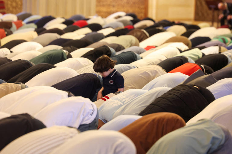 President Sheikh Mohamed calls for peace and prosperity in Eid Al Adha ...