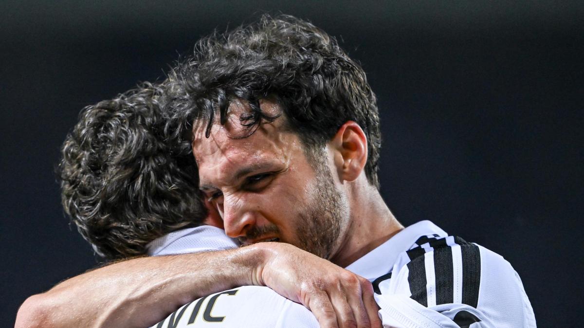 Juventus-Vlahovic, il rinnovo resta un rebus: trattativa ferma sul ...