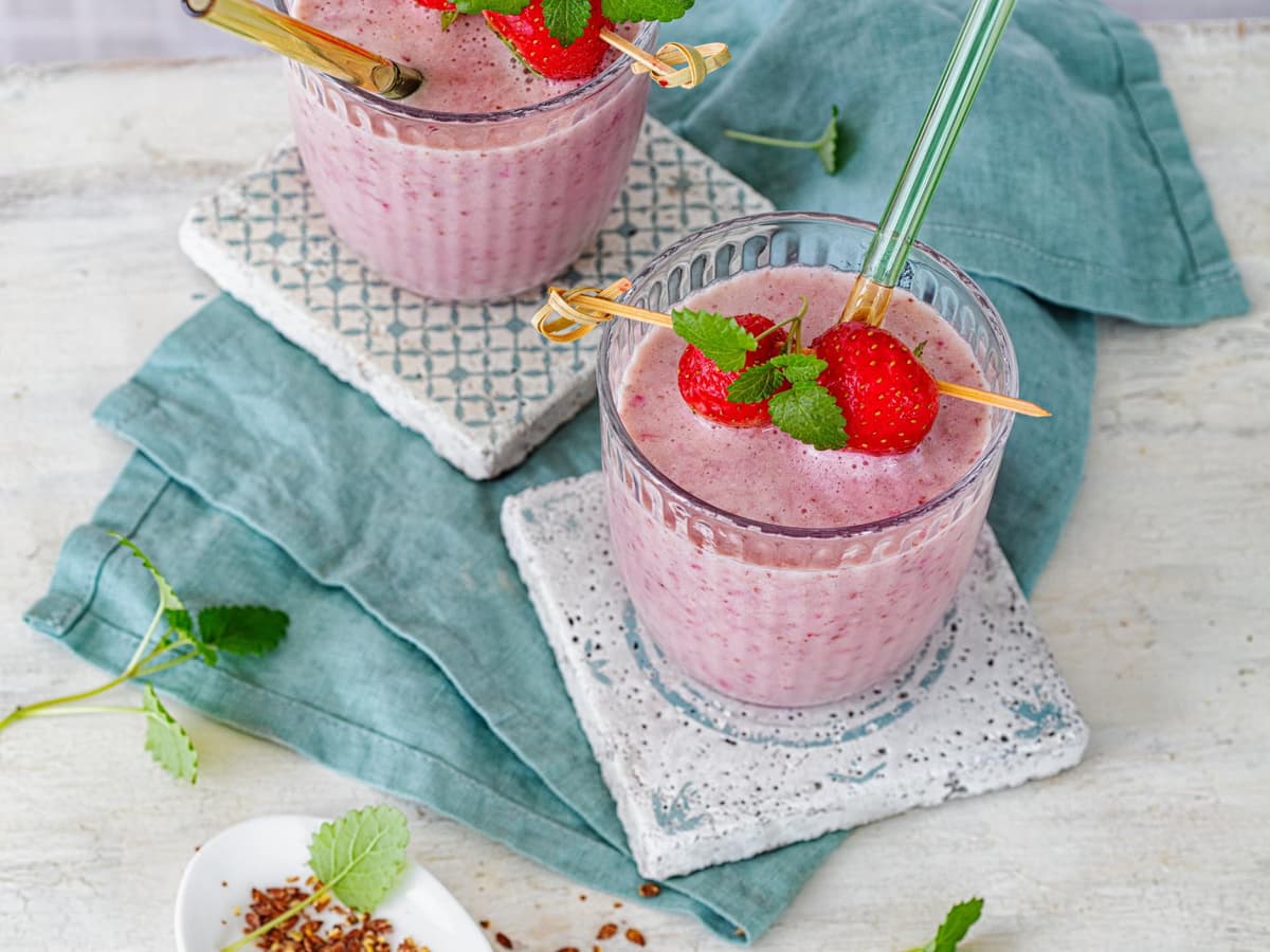 Warum Sie diese Geheimzutat in Ihren Erdbeer-Smoothie mixen sollten