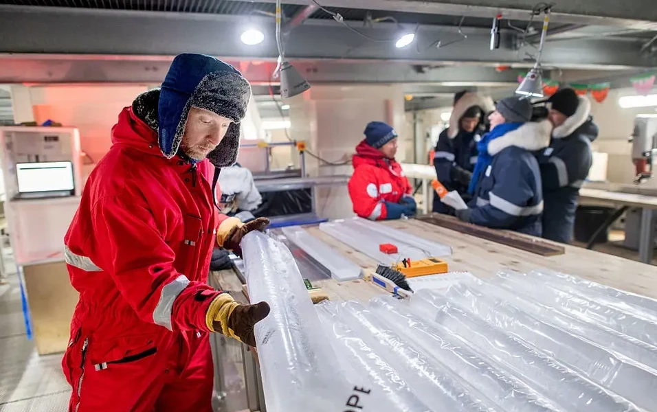 Ancient Antarctic dust reveals past ice sheet collapse risk