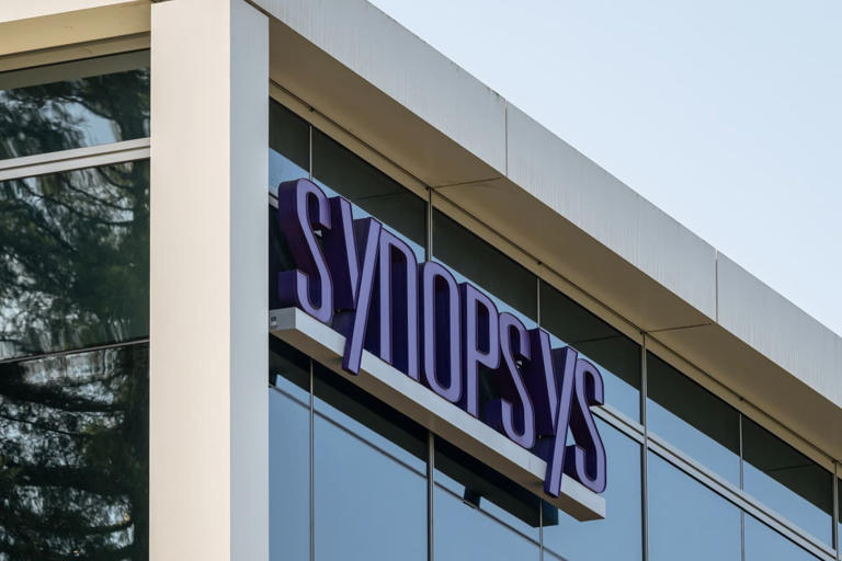 Synopsys shares fall despite earnings beat with AI and merger in focus